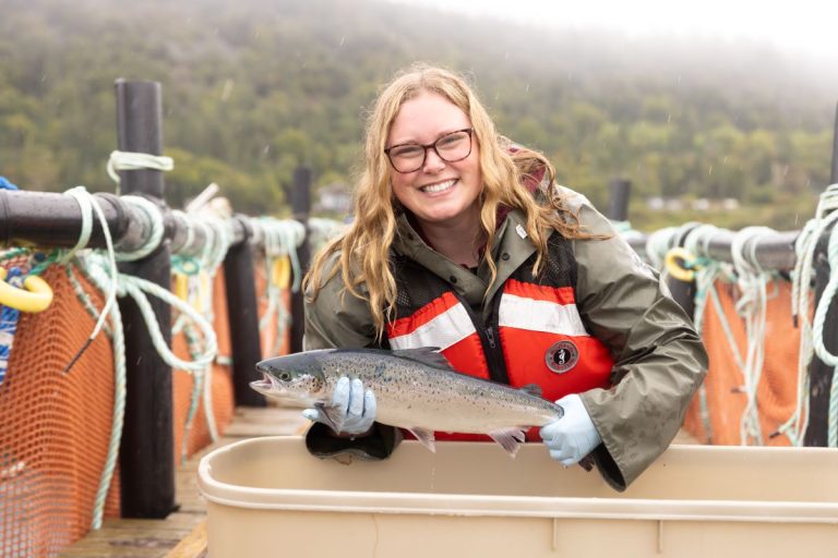 How Farmed Salmon Grow - Atlantic Canada Fish Farmers Association (ACFFA)